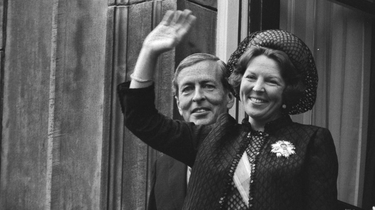 De zware jas van Beatrix - 1 - Andere Tijden